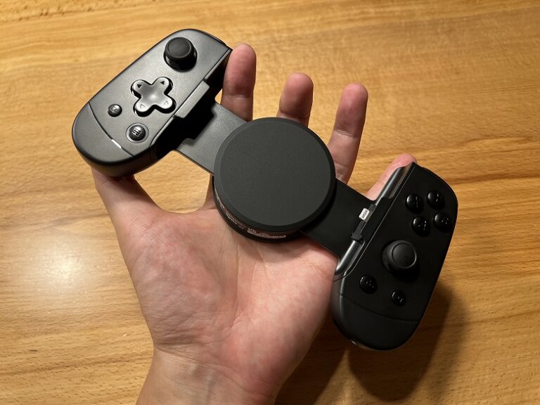 【Leadjoy M1 レビュー】スマホでゲームし放題！装着するだけで快適な操作性が手に入るiPhone専用モバイルゲームコントローラー ...